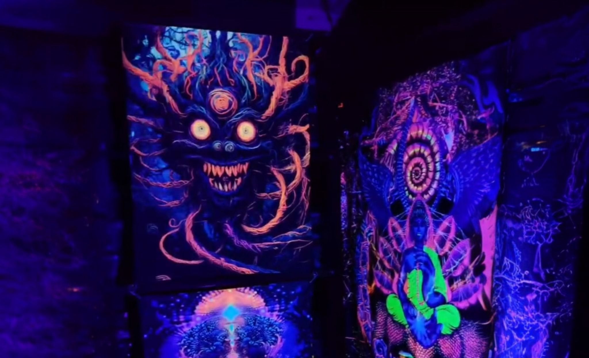 לונגים זוהרים באולטרה – Ultratribe